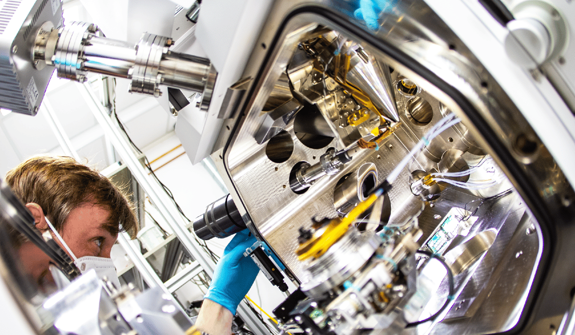 CERES Ice Defence System | Minimize ice contamination in cryo-EM workflow